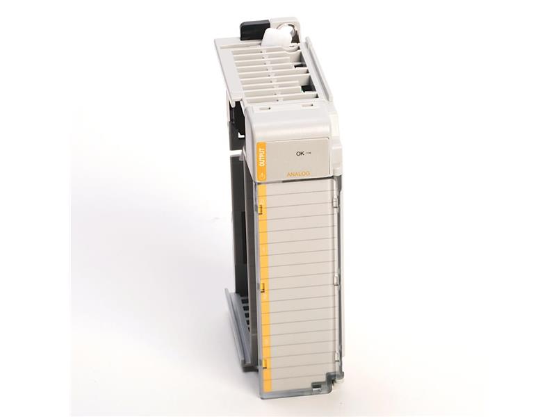 1769-OF8V PLC Module/Rack by ALLEN BRADLEY