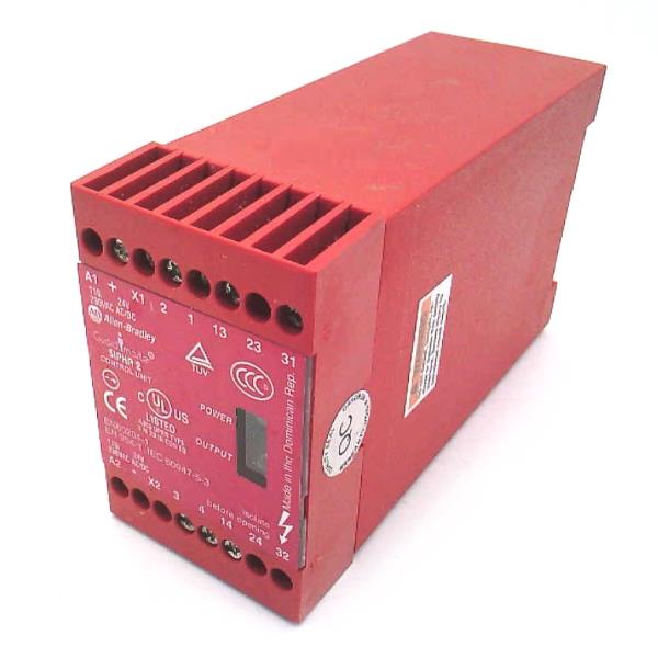440N-S32021 Safety Controller by GUARDMASTER LTD